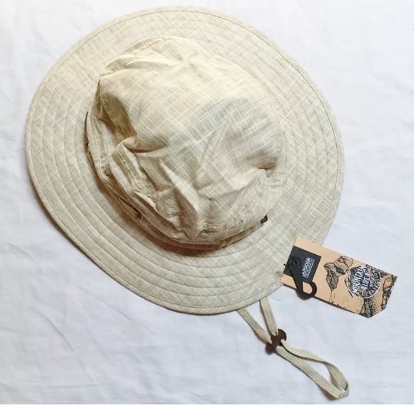 Outdoor Research | Accessories | Outdoor Research Womens Eos Hat New ...